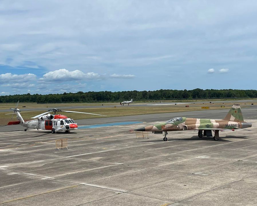 Perfect timing to get a Navy Huron taking off with a Seahawk and our F ...