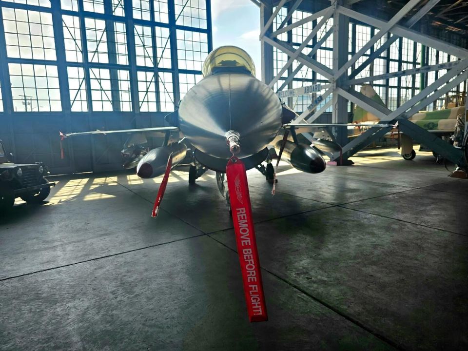 Did you know… that planes have a pull tag to remove before flight ...